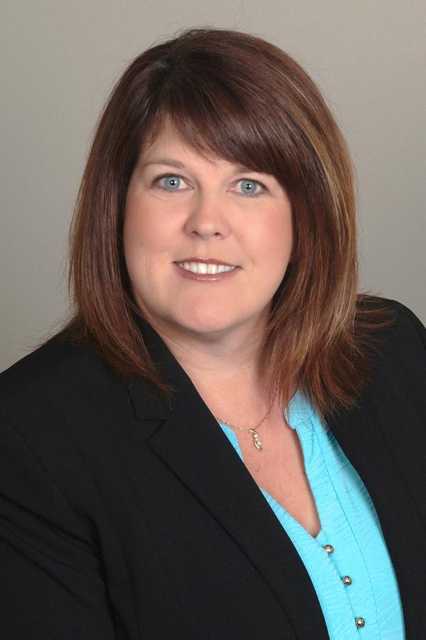 Kelly Eickstead, Financial Advisor - Finance Professional in Beloit ...