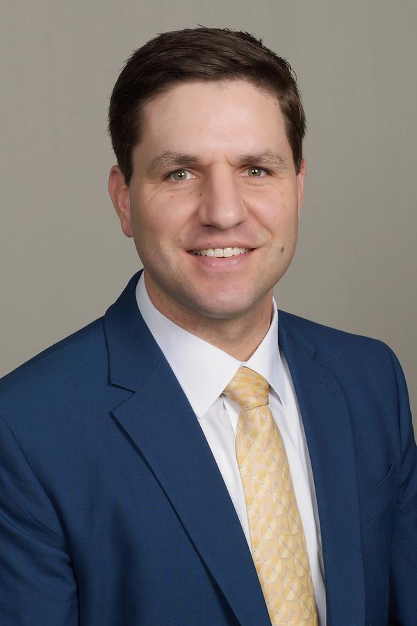 Nicholas A Pratt, FINANCIAL ADVISOR - Financial Services Reviews in Madison, Wisconsin