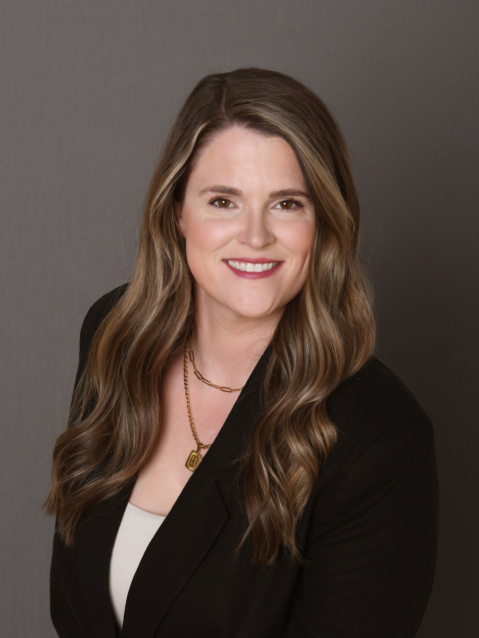 Holly Sholes, Real Estate Salesperson - Real Estate Reviews in Cedar ...