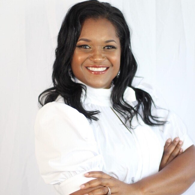 Angela Johnson - Real Estate Professional in CLEMSON, South Carolina