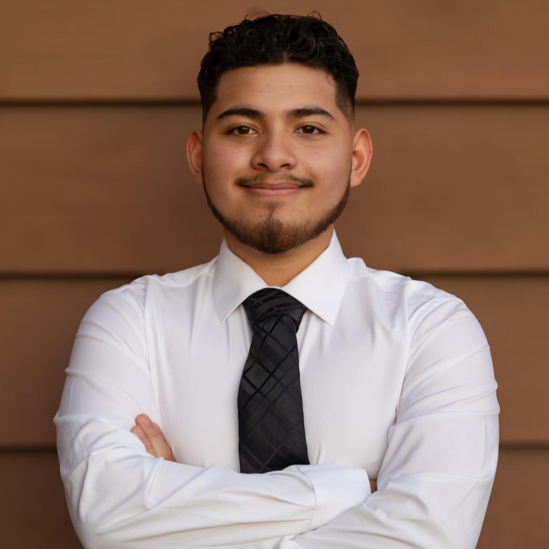 Alan Dominguez - Real Estate Professional in Fortuna