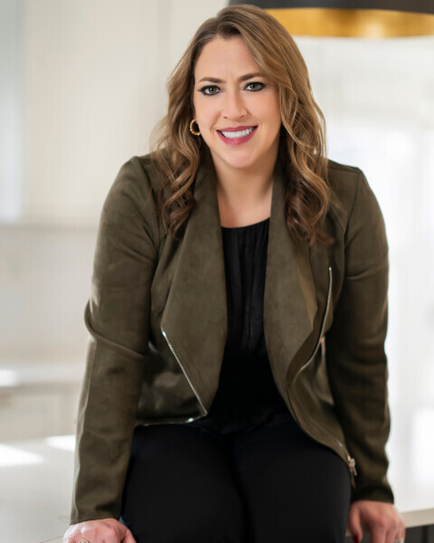 Hannah Roesch, Broker - Real Estate Professional in Barrington, Illinois