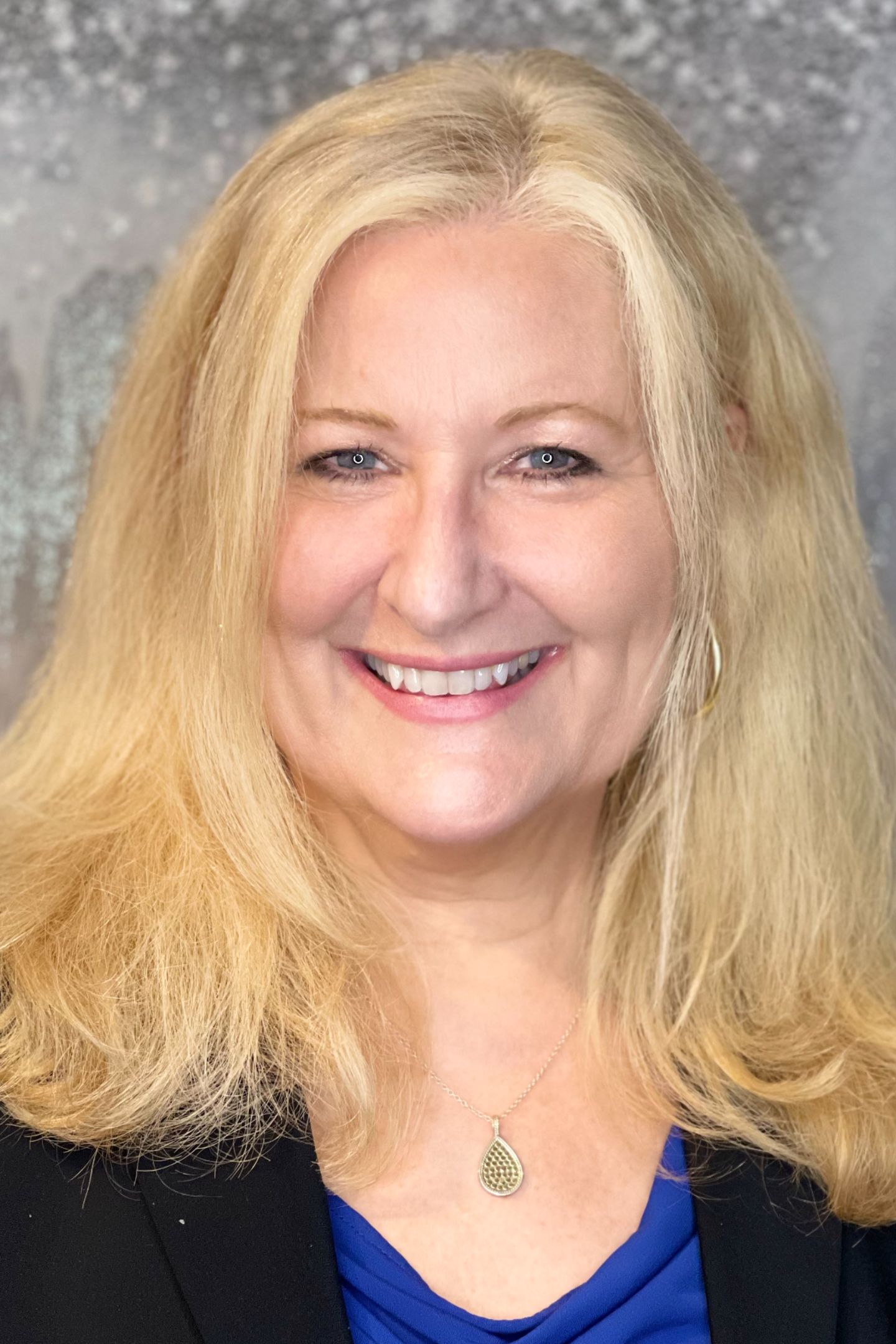 Leslie Phillips, Sales Associate - Real Estate Professional in ...