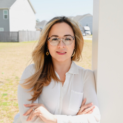 Vanessa Perez - Real Estate Professional in Raeford