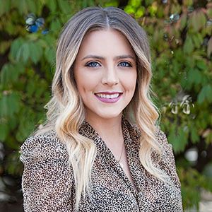 Sarah Bard, Real Estate Salesperson - Real Estate Professional