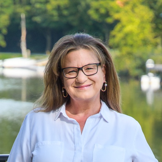Lisa Benesh, Team Leader, Assoc. Real Estate Broker, Realtor - Real ...