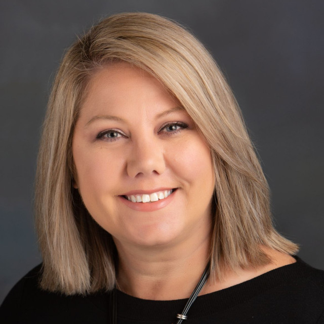 Lisa Stroup, REALTOR - Real Estate Professional, Nebraska