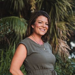 Angie Nichols, Broker - Real Estate Reviews in ALVA, Florida