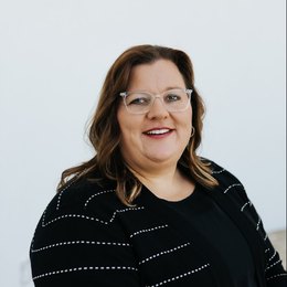 Holly Sieve, Agent - Real Estate Professional in WORTHINGTON, Minnesota