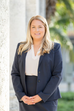 Nicole Renee Cook, Attorney - Legal Professional in Fort Myers, Florida
